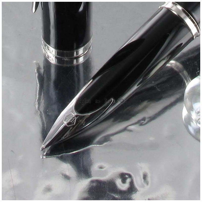 Stylo Plume Waterman® Carène Laque Noire ST sur Stylos En Ligne