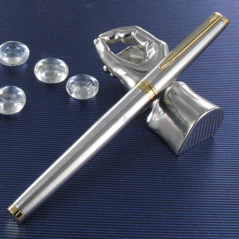Stylo Plume Waterman® Hémisphère Acier Satiné GT sur Stylos En Ligne